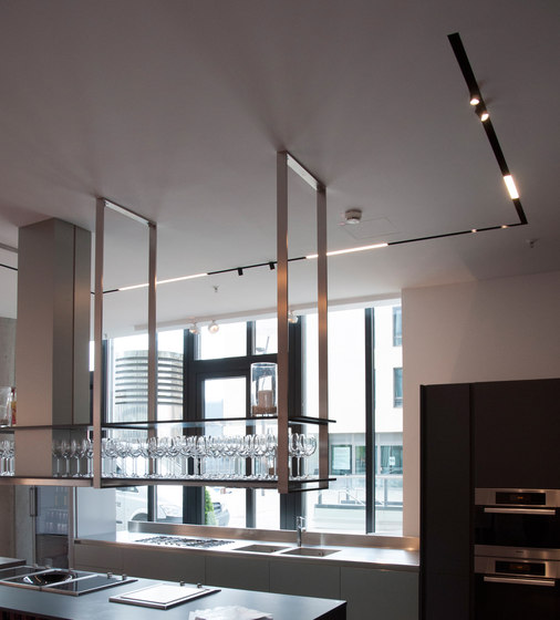 THE RUNNING MAGNET - Sistemi illuminazione Flos | Architonic