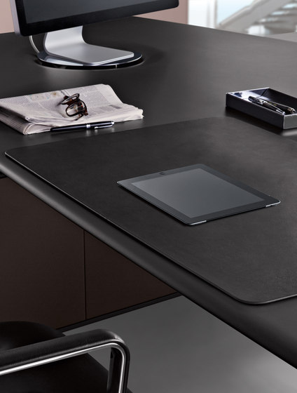 Keypiece Communication Desk | Architonic