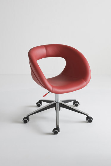 MOMEA - Bar stools from Gaber | Architonic