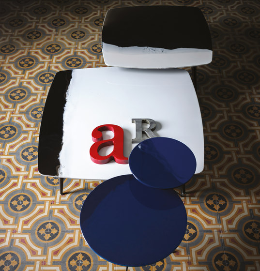 LIQUID Small table & designer furniture | Architonic