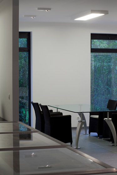 WHITE-LINE LED 4x10W & designer furniture | Architonic