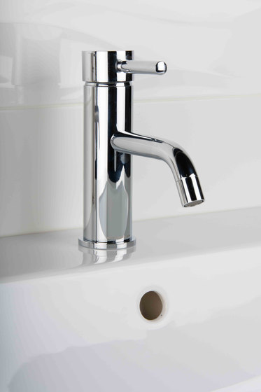 M Line | Kitchen Sink Mixer With Pull Out Shower | Architonic