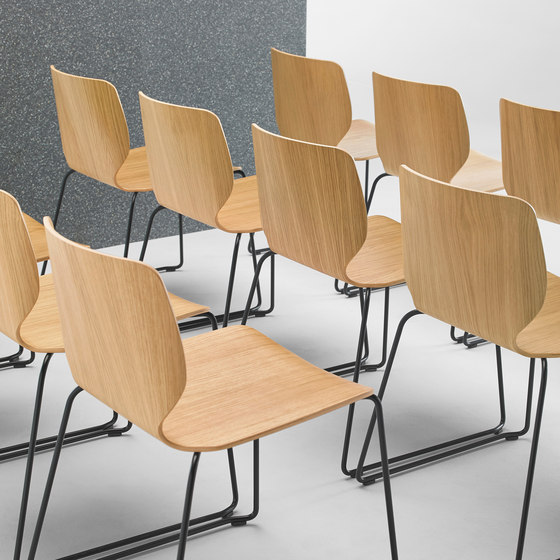 NIM - Bar stools from Inclass | Architonic