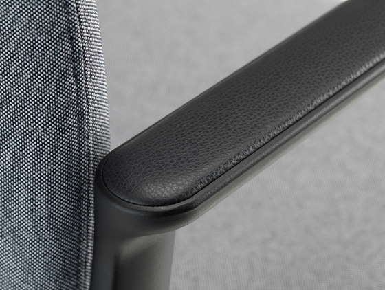 Pacific Chair medium back | Architonic