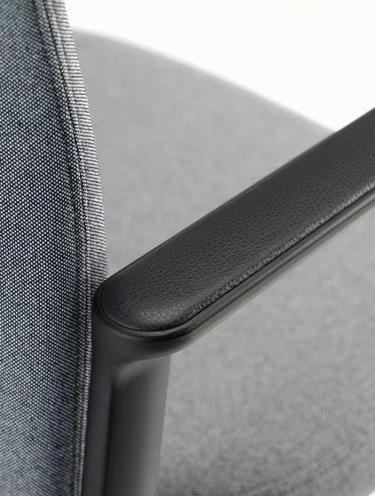 Pacific Chair medium back | Architonic