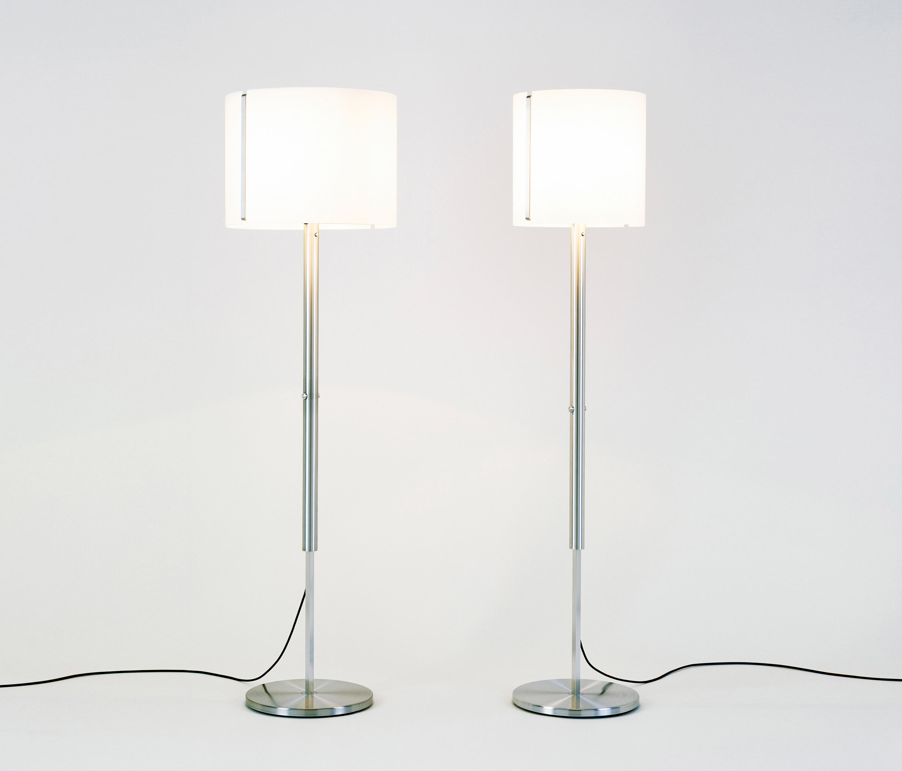 JONES FLOOR S - Free-standing lights from serien.lighting | Architonic