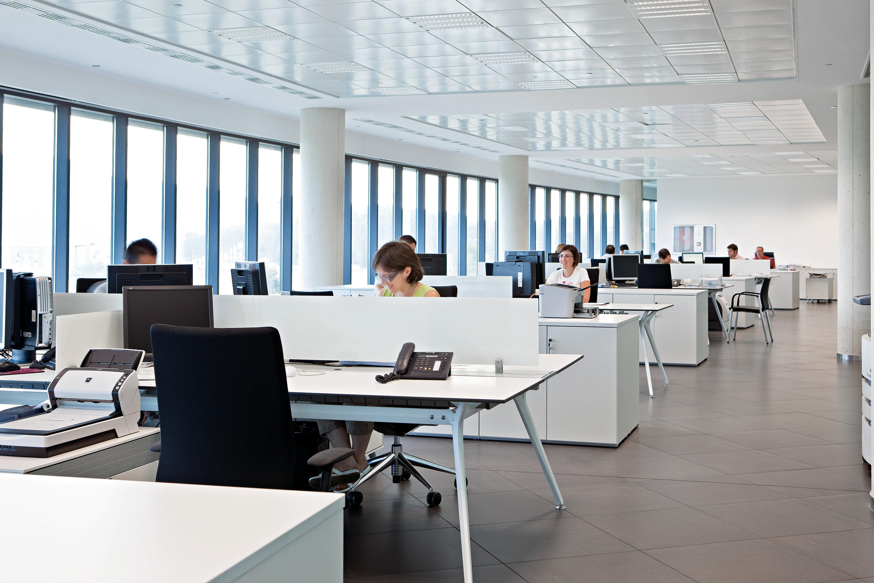 ARKITEK - Desks from actiu | Architonic