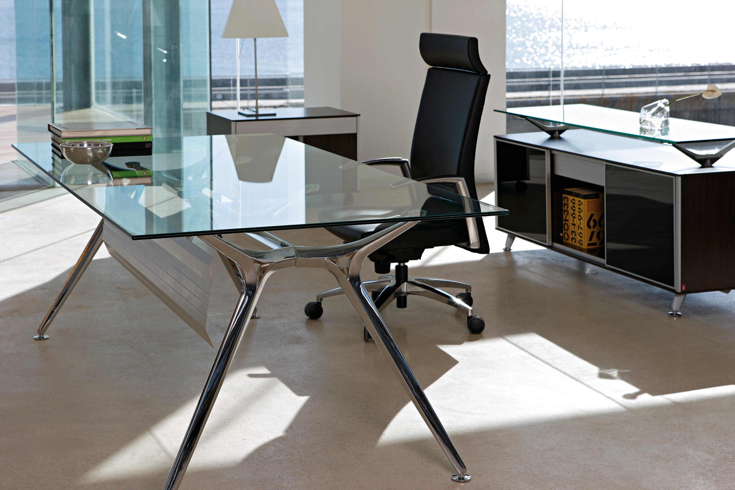 ARKITEK - Desks from actiu | Architonic