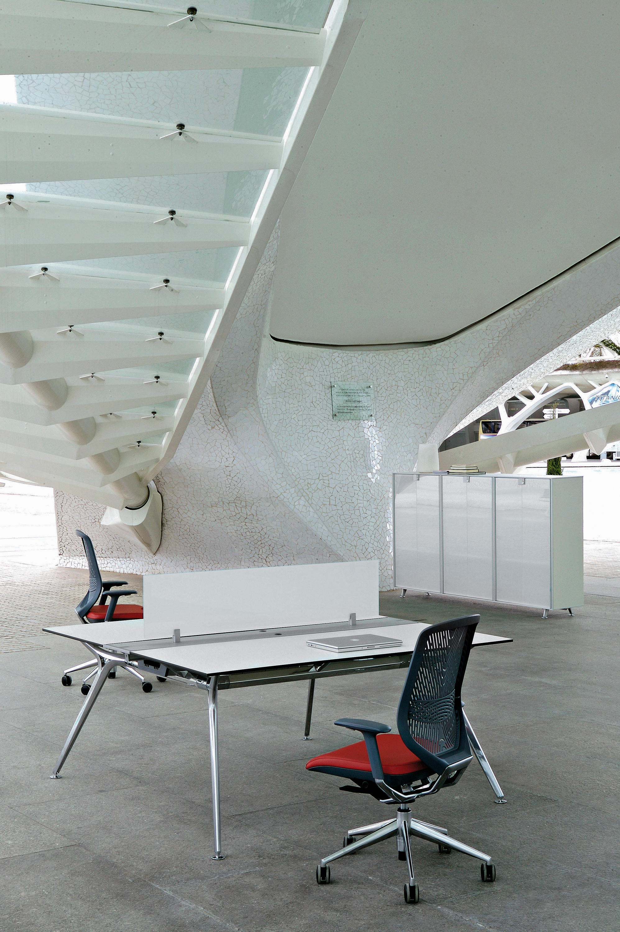ARKITEK - Desks from actiu | Architonic