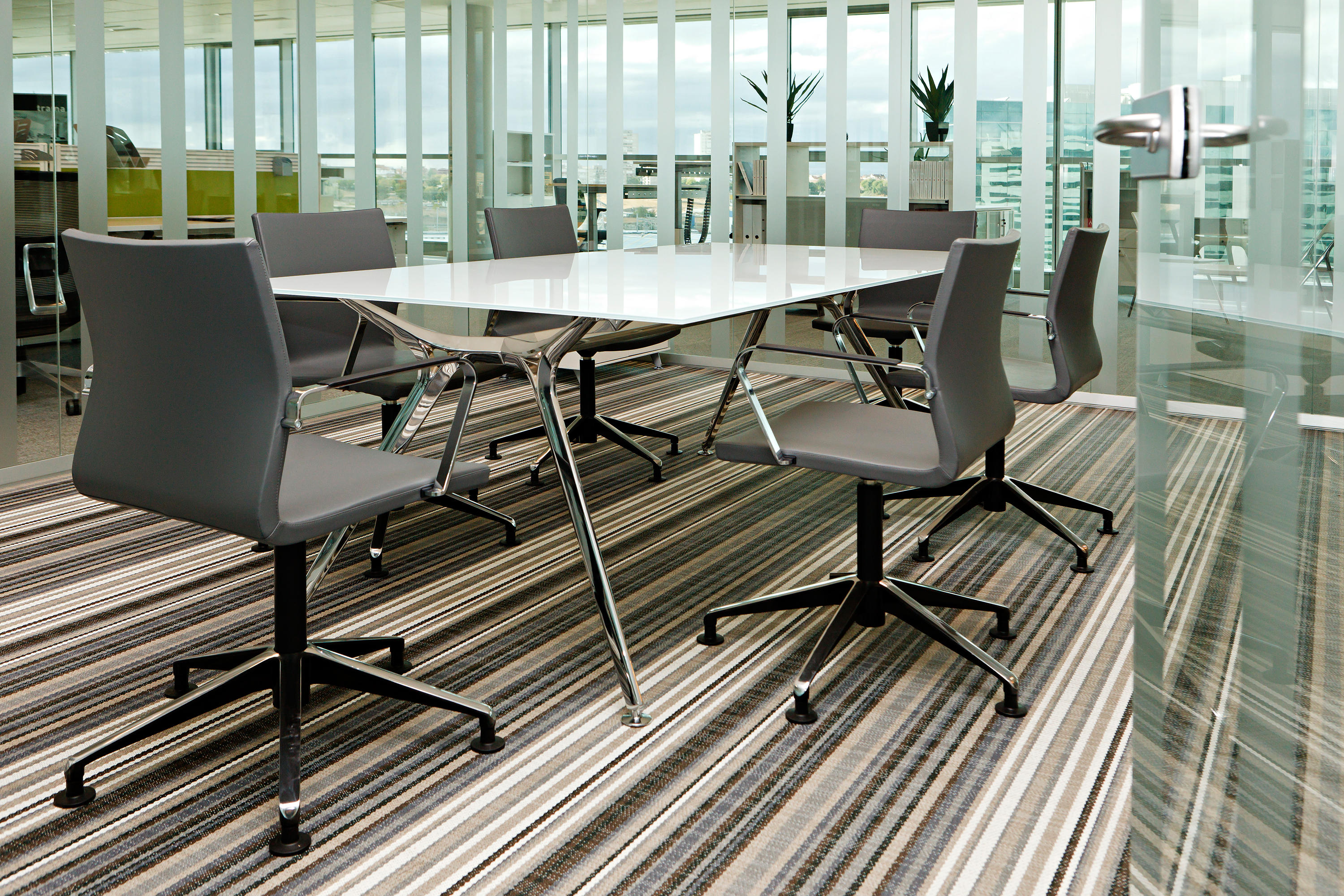 ARKITEK - Desks from actiu | Architonic