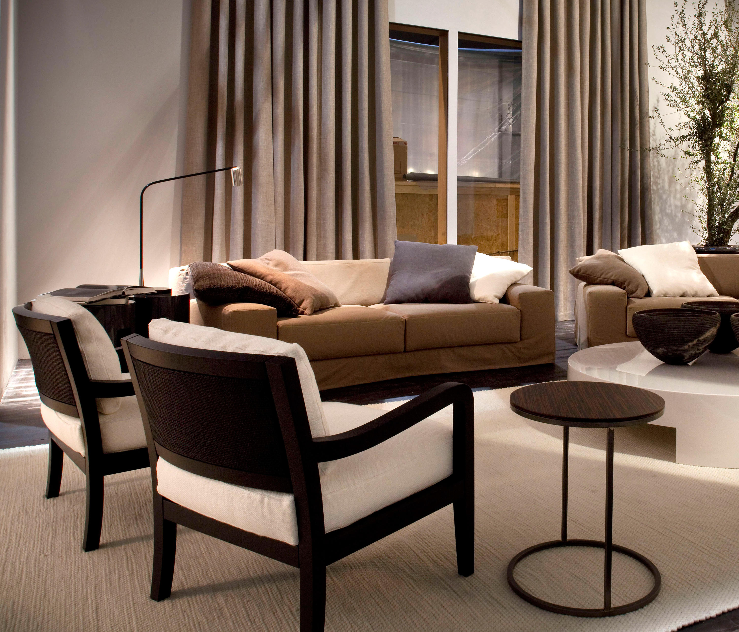 FORREST - Armchairs from Meridiani | Architonic