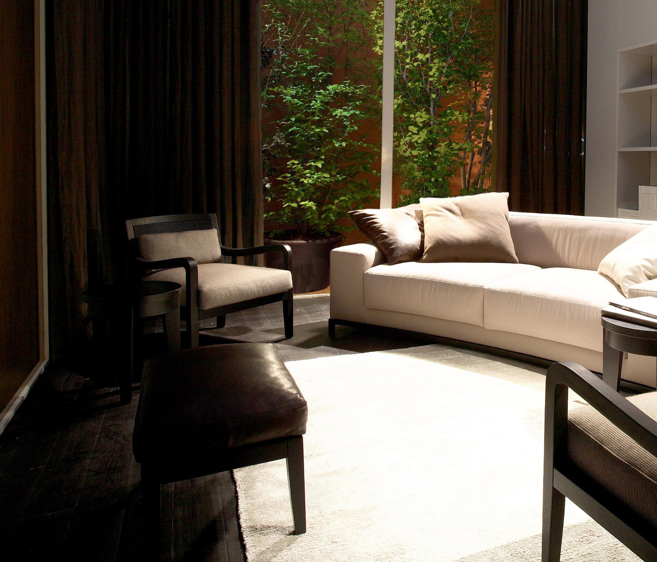 FORREST - Armchairs from Meridiani | Architonic