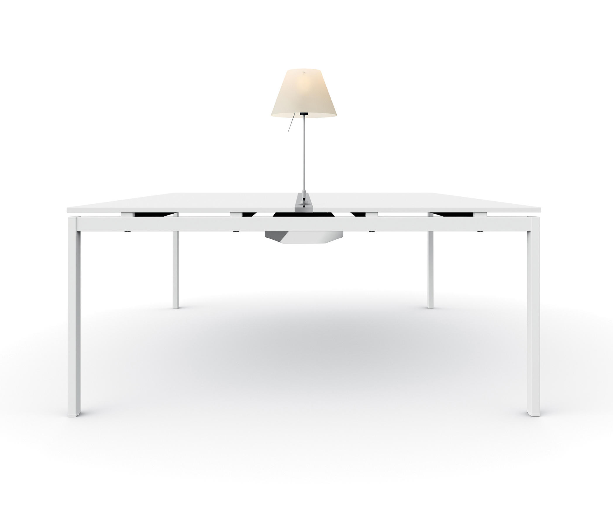 DV802 - Desks from DVO | Architonic