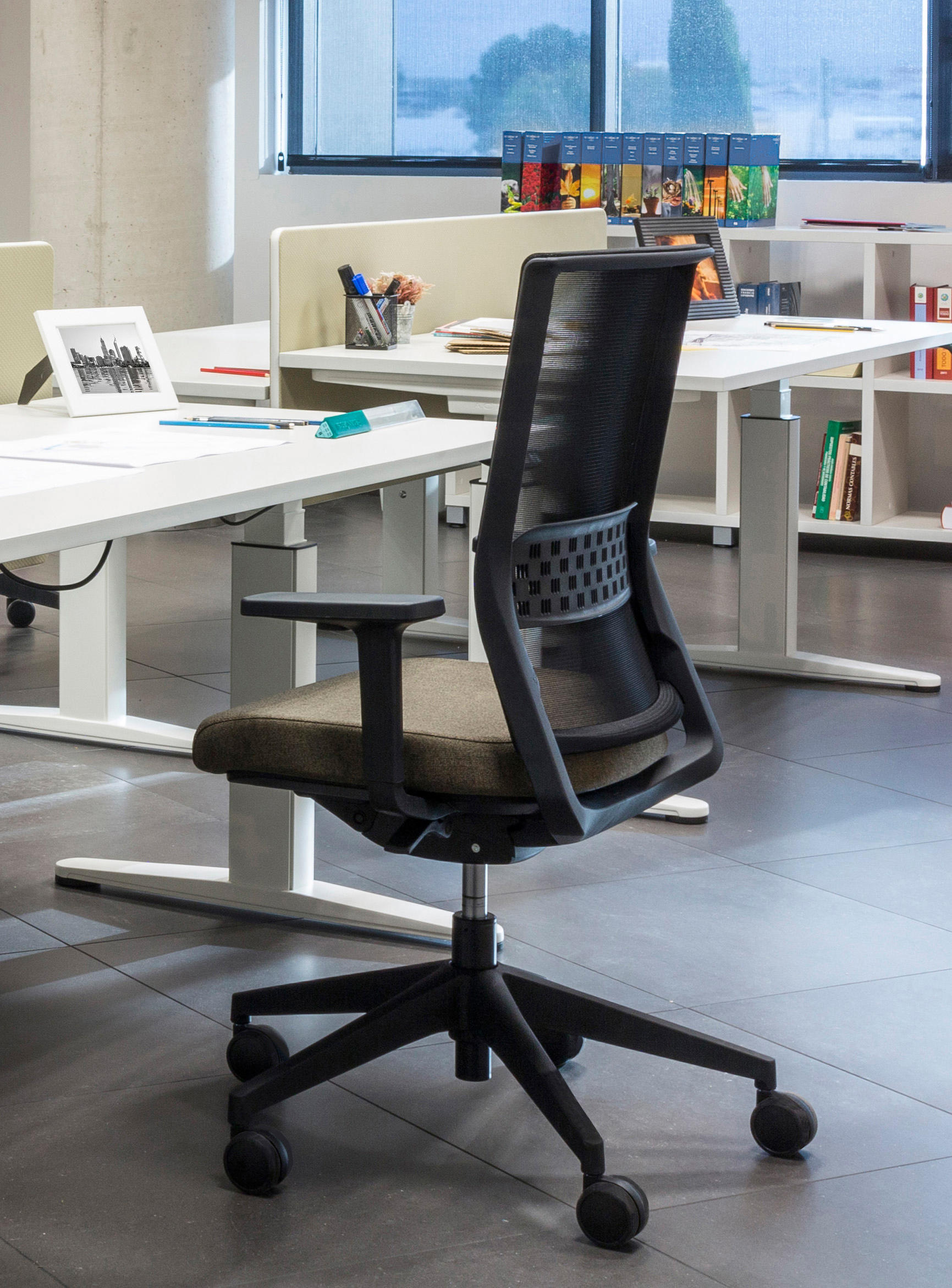 STAY - Office chairs from actiu | Architonic