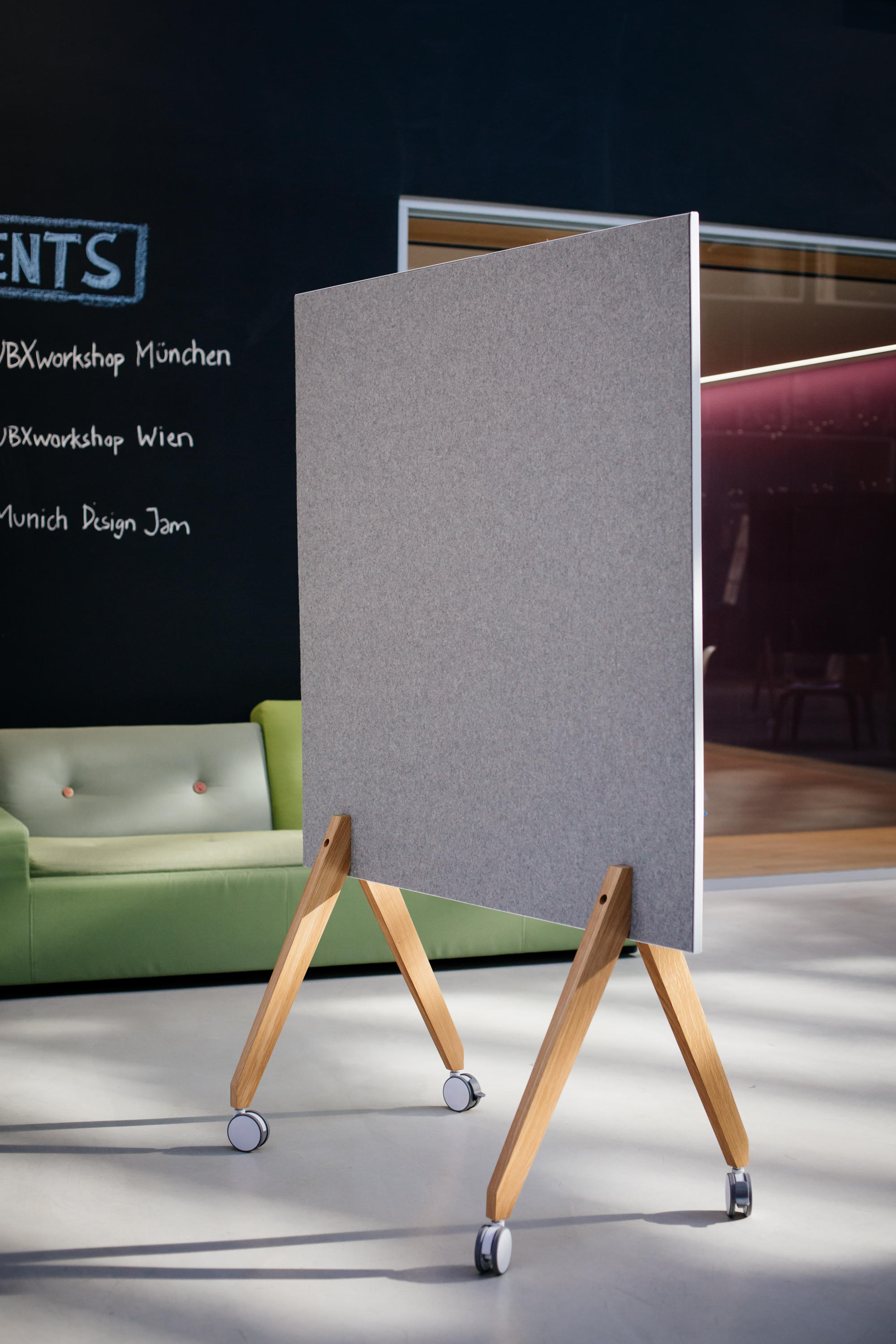 Pin Up on Tour | Pinboard | Architonic