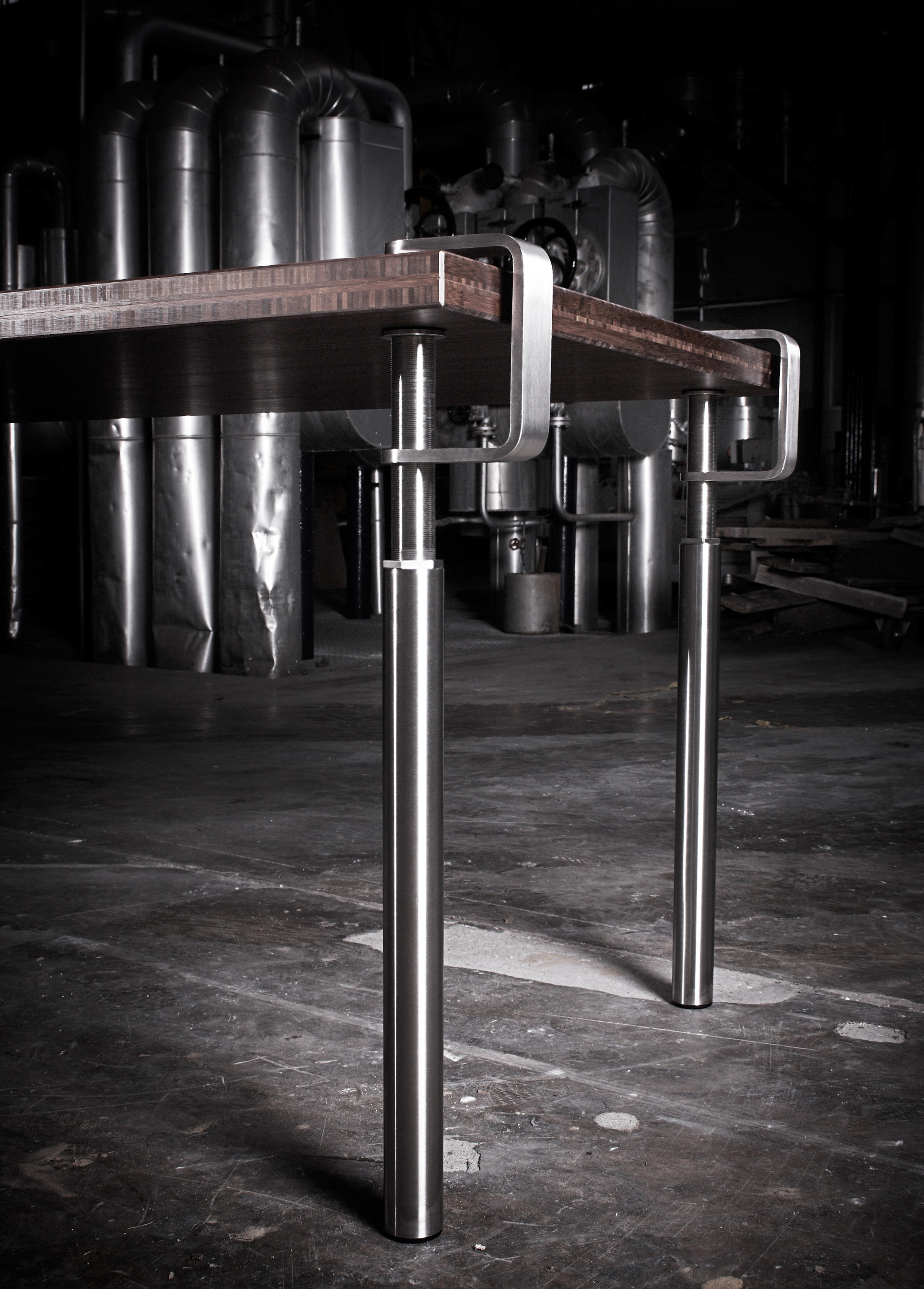 Table leg Grip - High quality designer products | Architonic