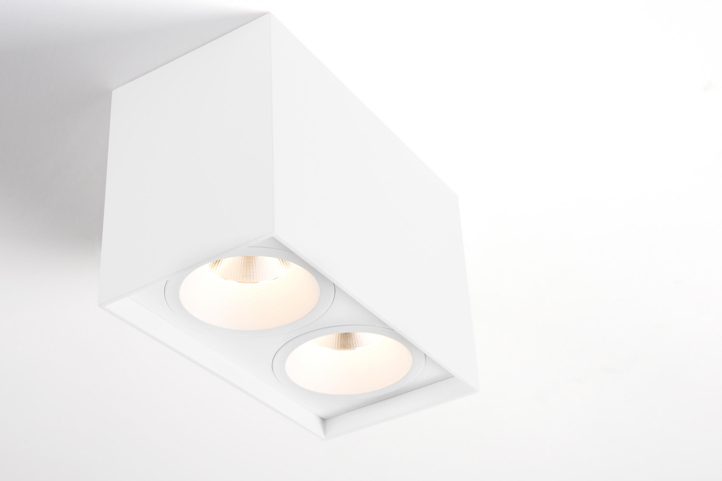SMART LOTIS 48 IP54 LED GE - Spotlights from Modular Lighting ...