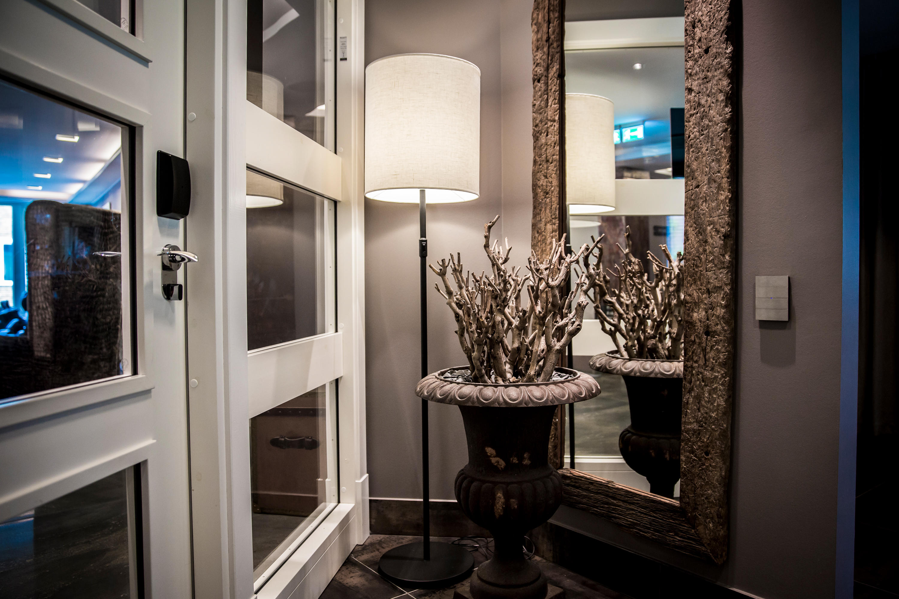 Dual | 86 Black structure | Architonic