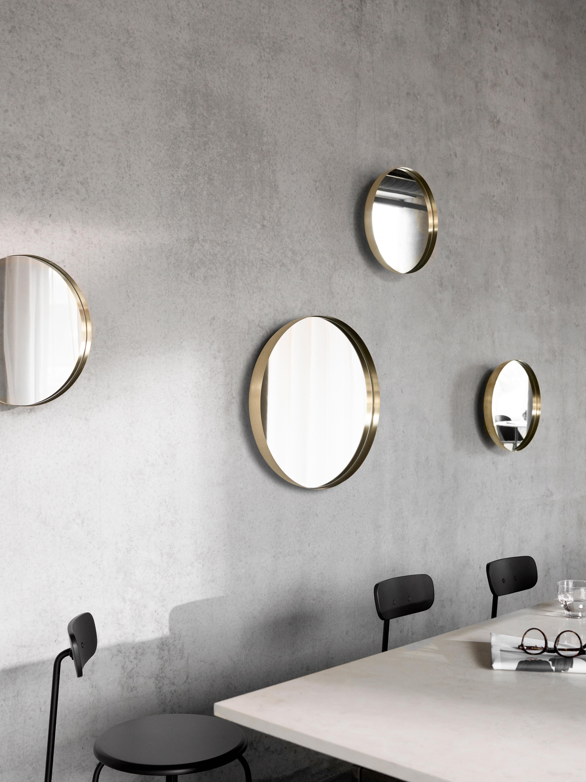 Darkly Mirror | Brushed Brass | Architonic