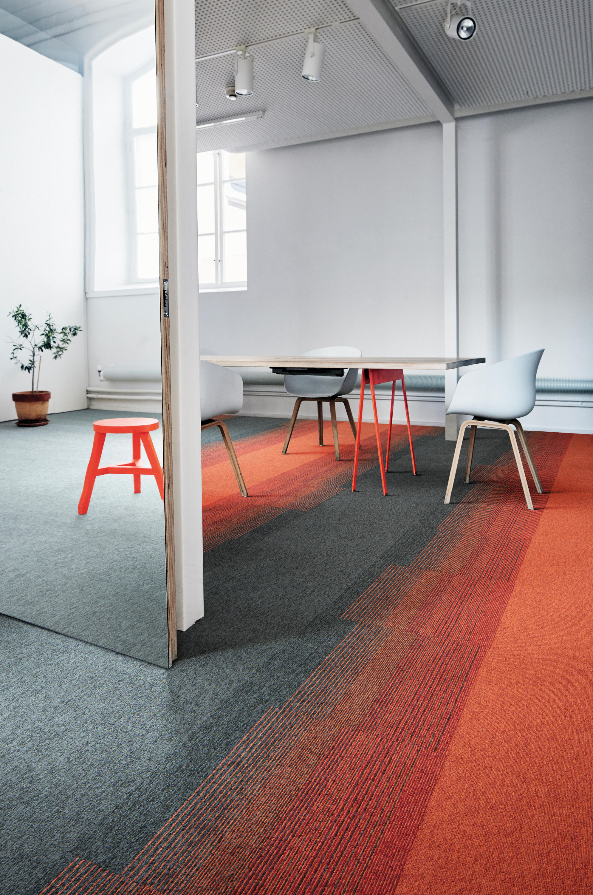 Employ Lines 4223001 Harvest | Architonic