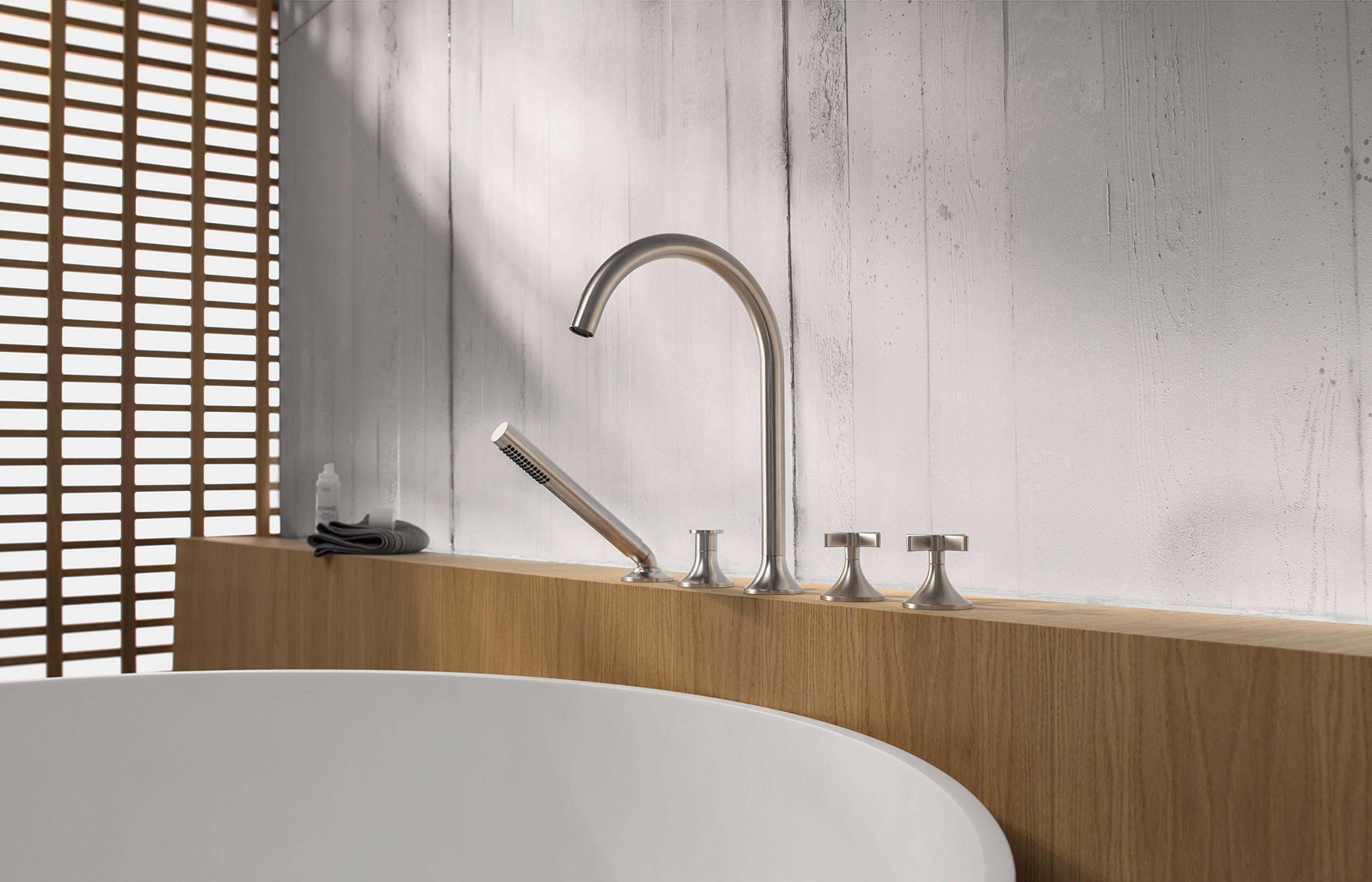 VAIA - Five-hole bath mixer for deck mounting with diverter | Architonic