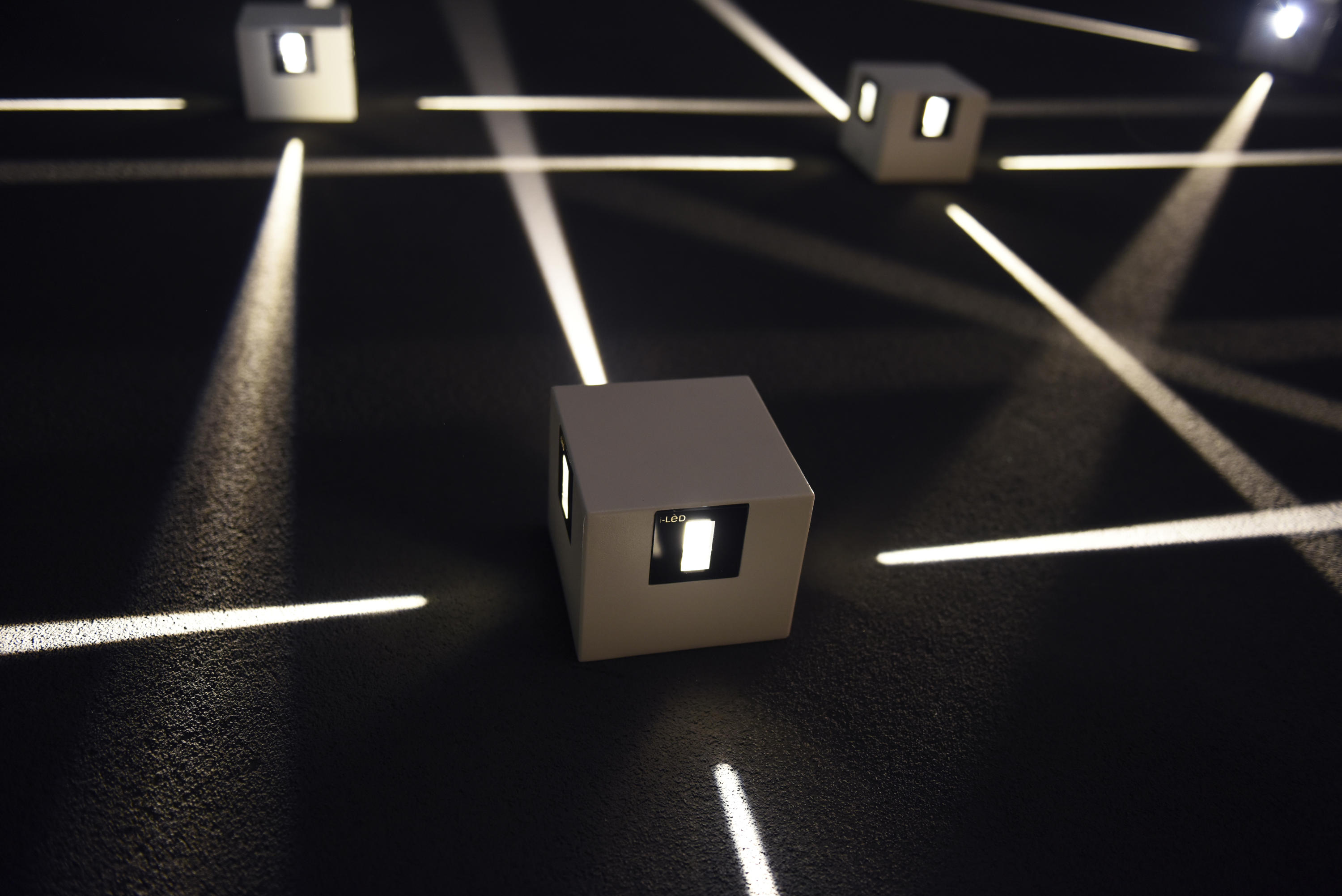 LOOP66 - Outdoor wall lights from Linea Light Group | Architonic