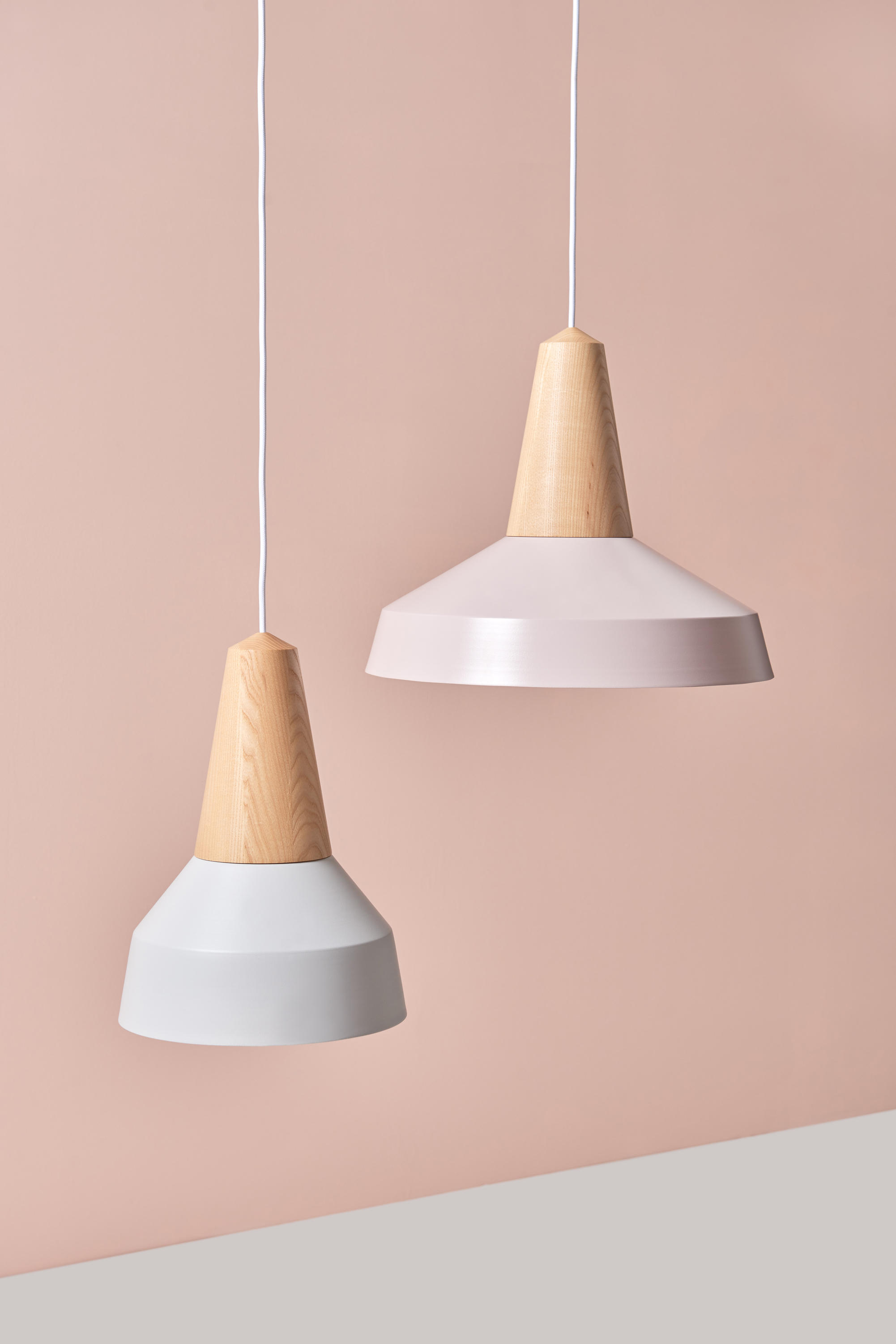 Eikon Circus Ash Burgundy | Architonic