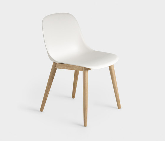 FIBER SIDE CHAIR | WOOD BASE - Visitors chairs / Side chairs from Muuto ...