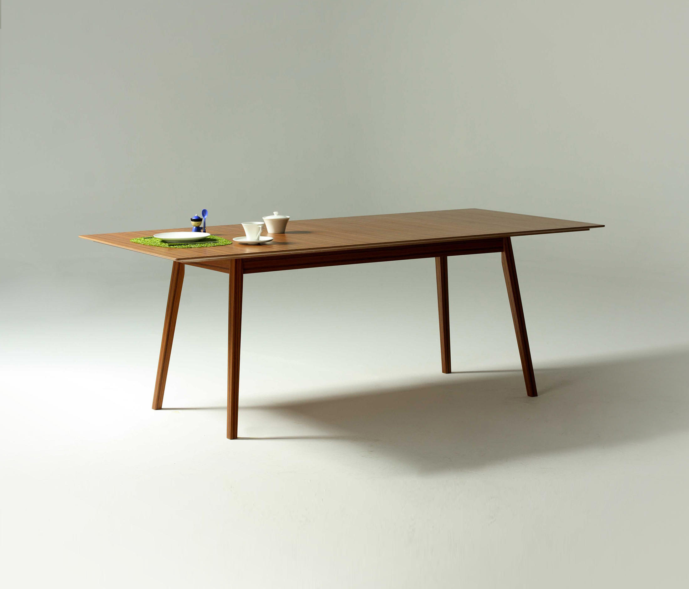 Porto Dining Table & Designermöbel | Architonic