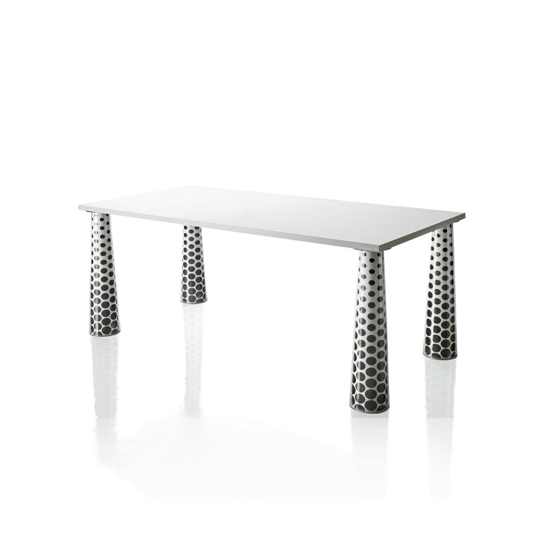 FLARE - Dining tables from Magis | Architonic