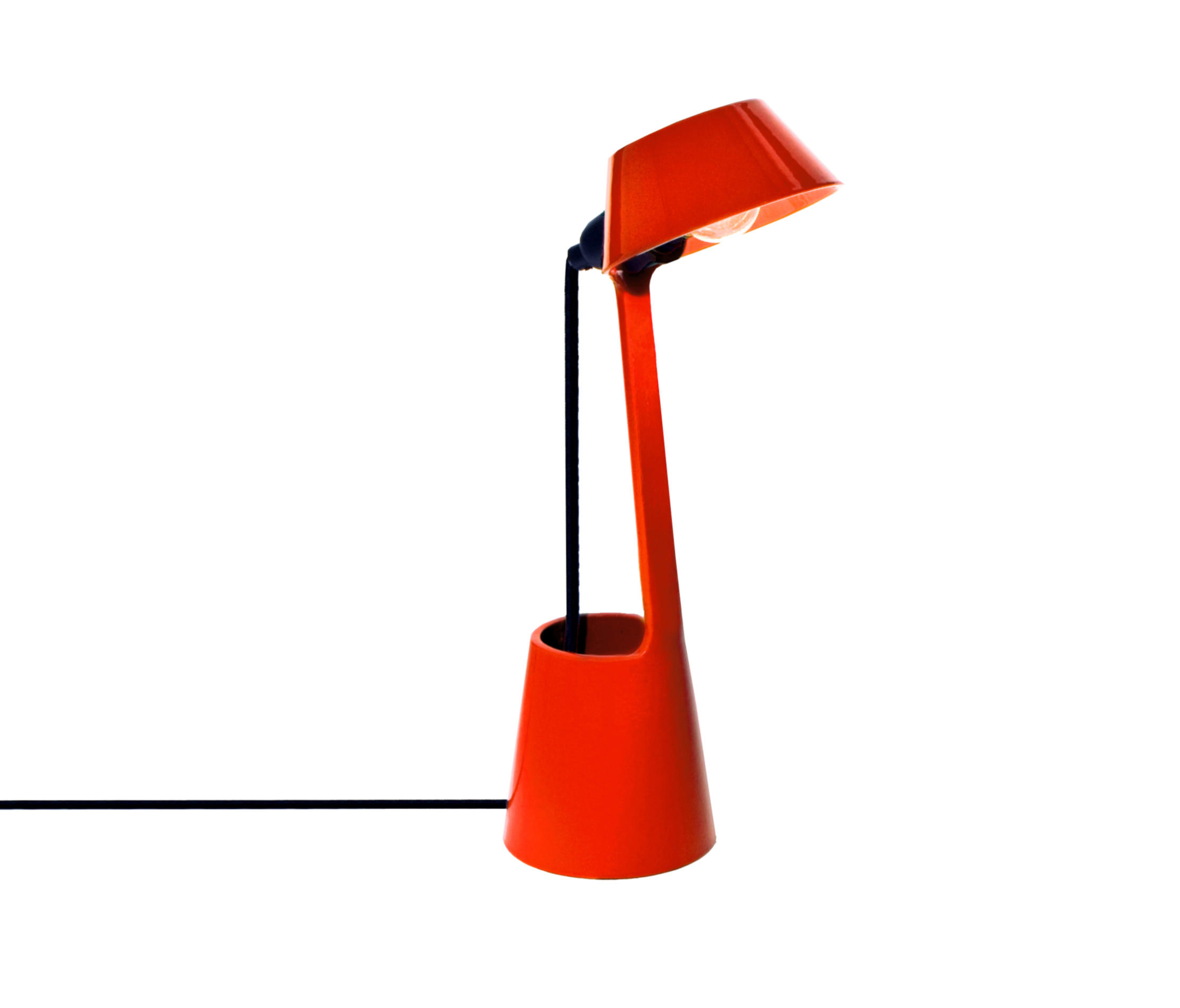 Lean Table Light & Designermöbel | Architonic