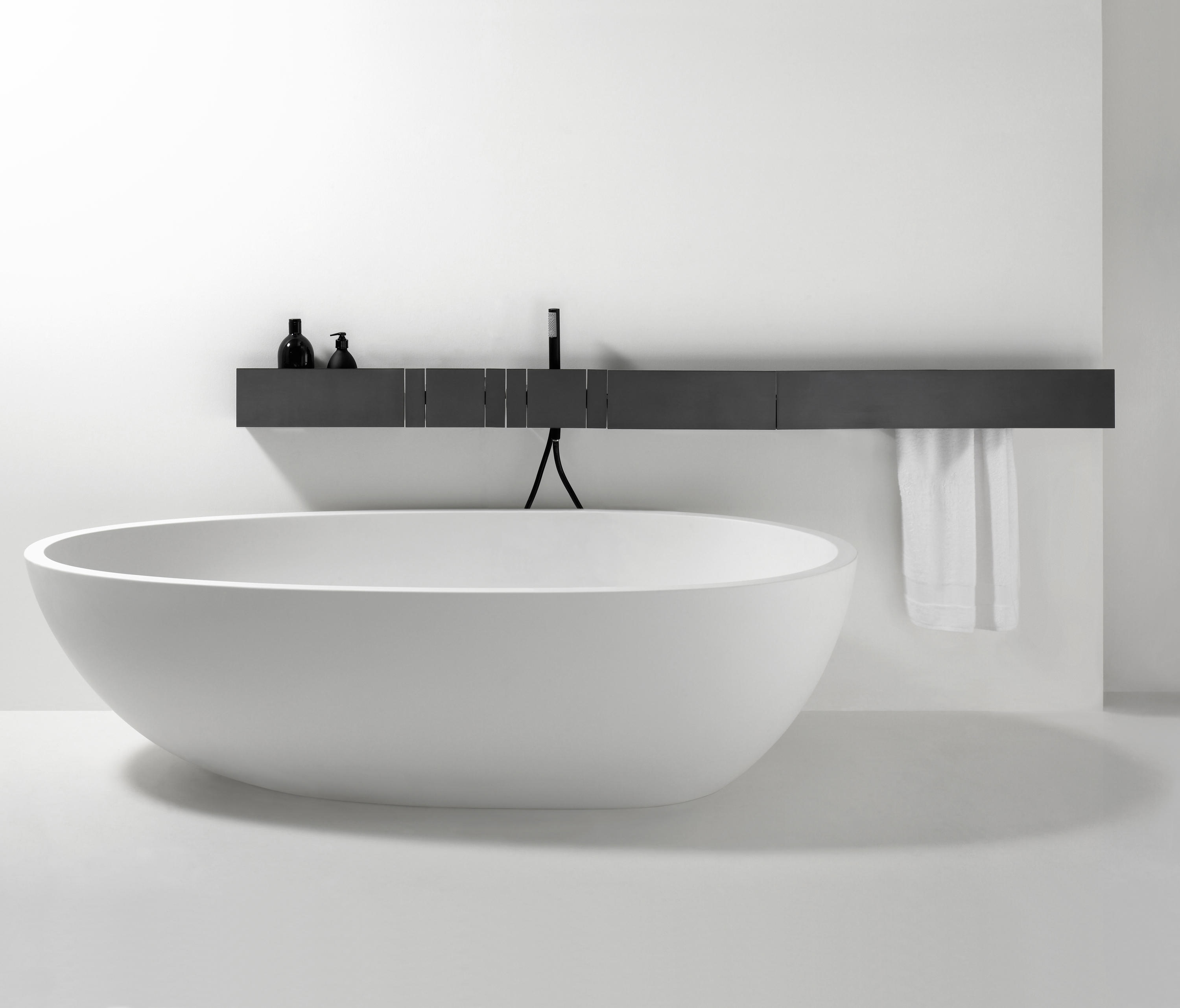 SEN - Towel rails from Agape | Architonic