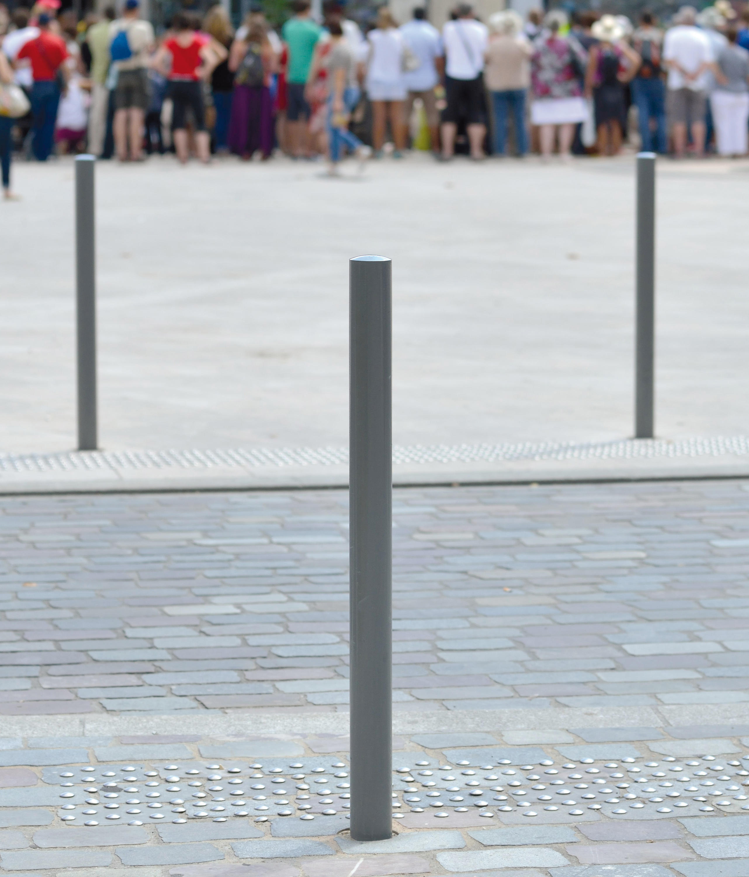 Acropole Bollard & designer furniture | Architonic