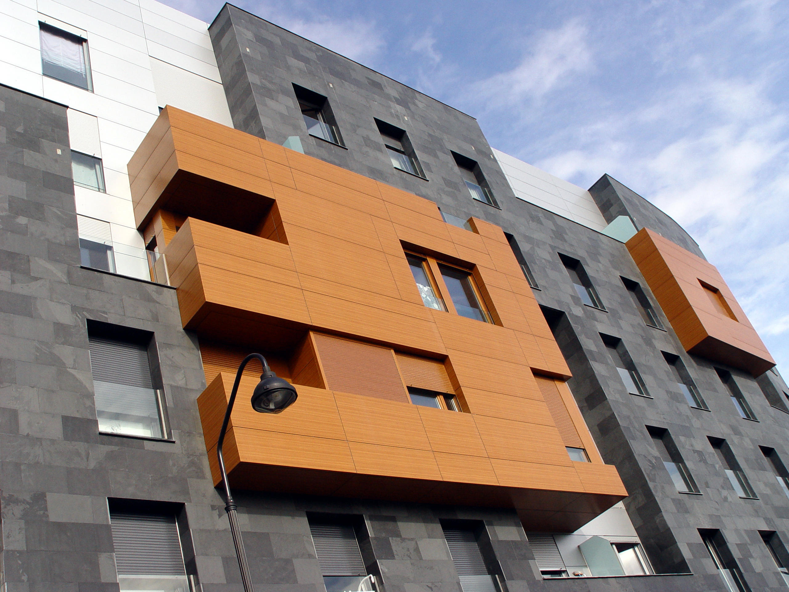 LARSON WOOD® - Facade systems from ALUCOIL | Architonic