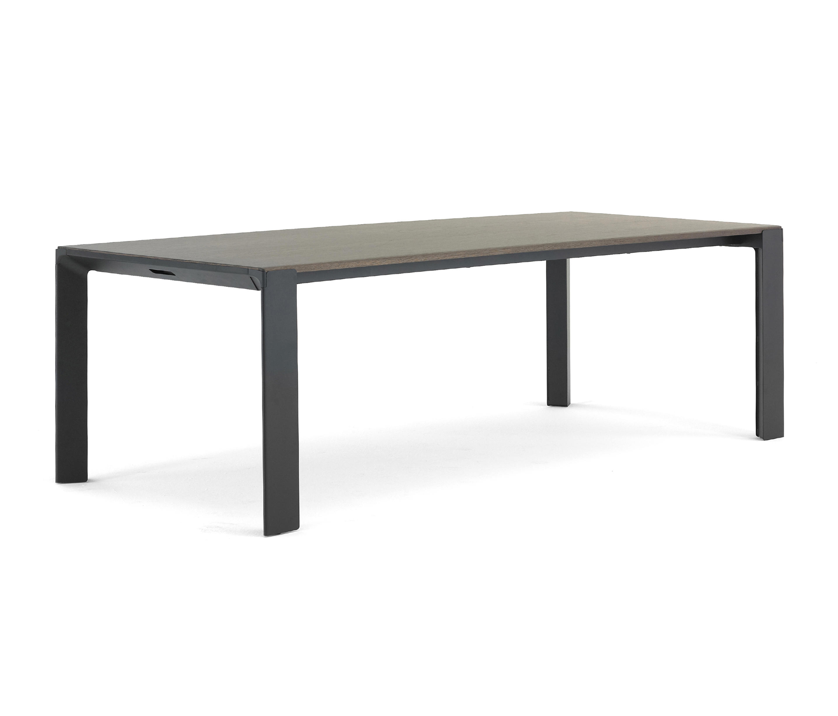 BRANCH - Dining tables from Arco | Architonic