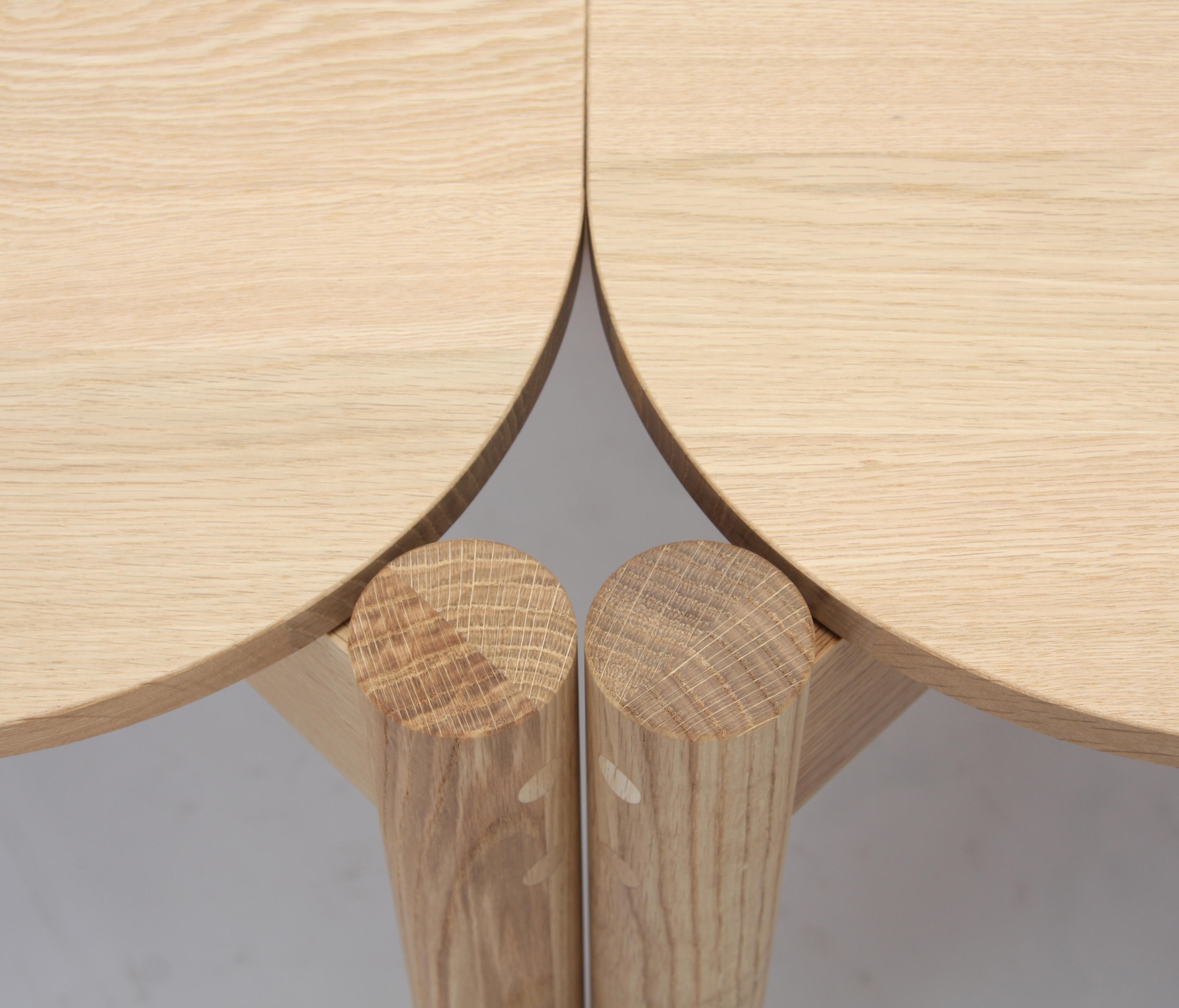 Castor Table 75 & designer furniture | Architonic
