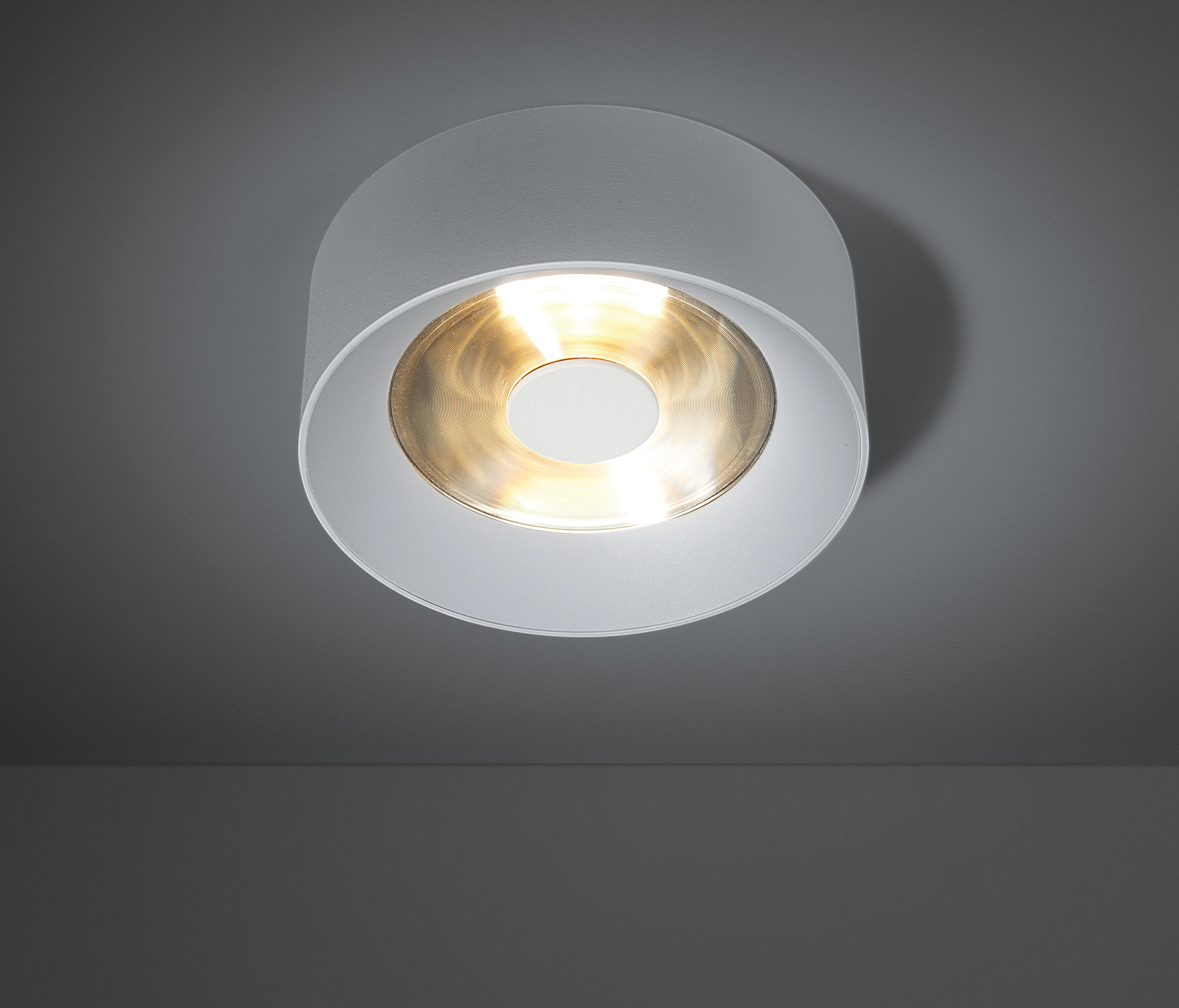 Kurk surface IP40 LED 1-10V/Pushdim GI | Architonic