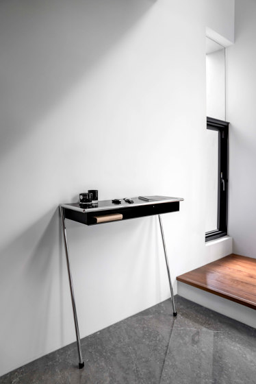 LOLA - Console tables from MOX | Architonic