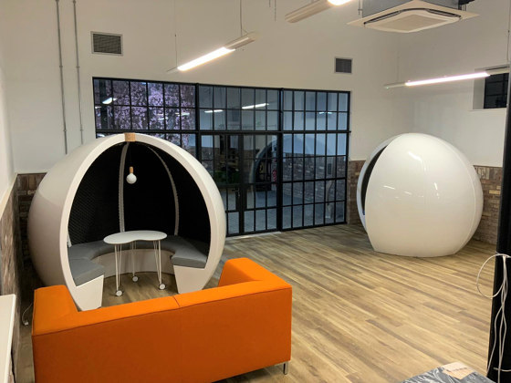 4 Person Escape Pod & designer furniture | Architonic