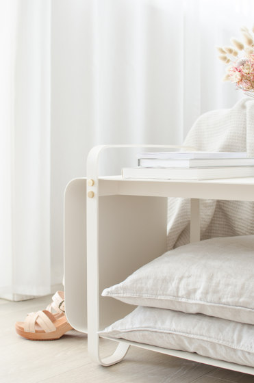 Ninne Bench | Noir & designer furniture | Architonic