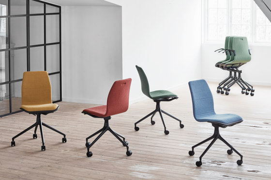 As400 Table Square & designer furniture | Architonic