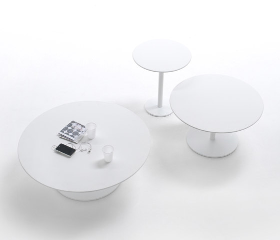 Break Dining Table & designer furniture | Architonic