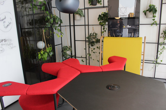 FLOAT Stool | Soft Seating Stool | Architonic