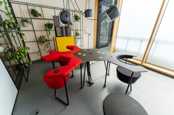 FLOAT Stool | Soft Seating Stool | Architonic
