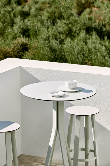 Stack Bar Table & designer furniture | Architonic