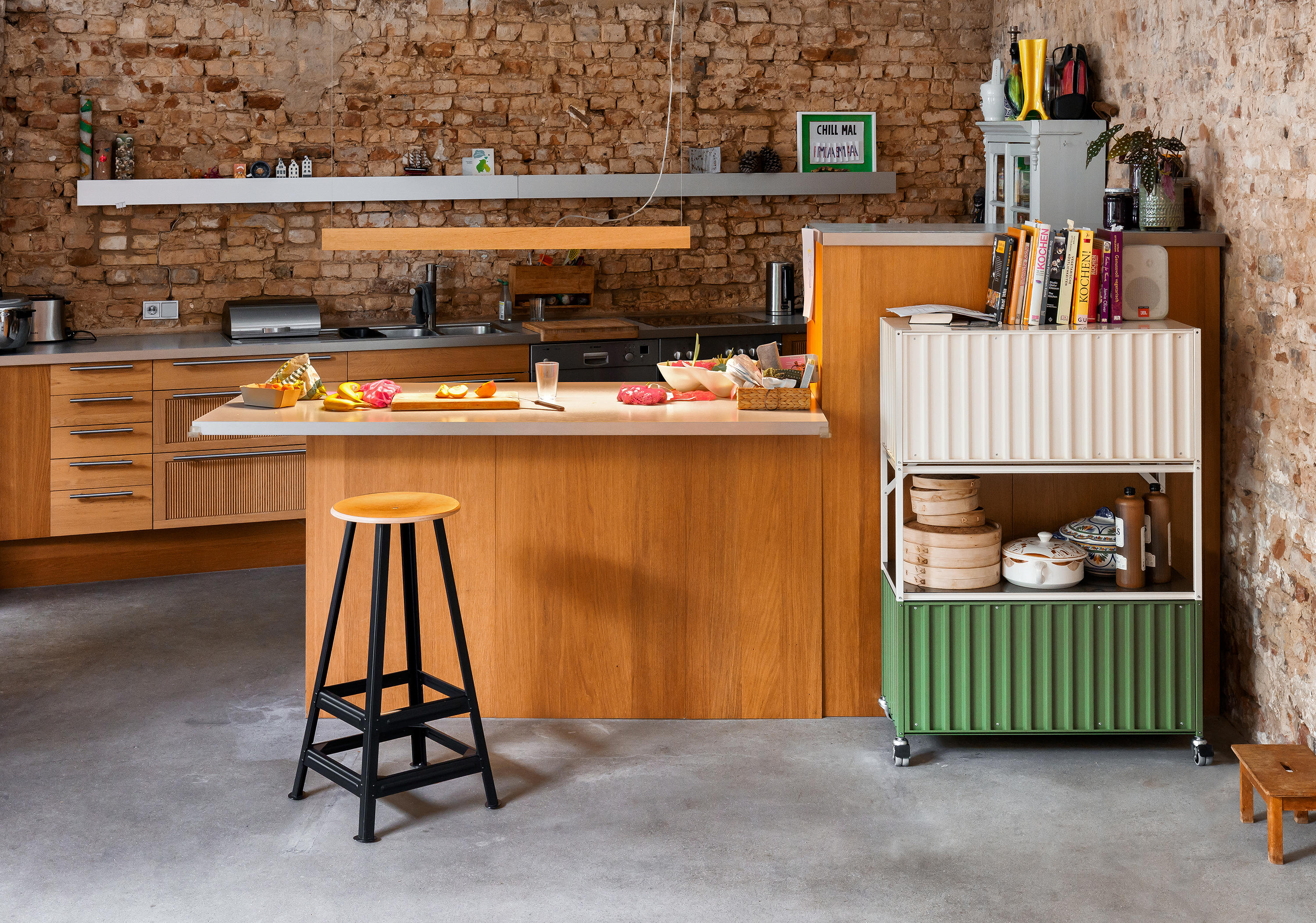 DS Container | Plus, sulfur yellow RAL 1016 | Architonic