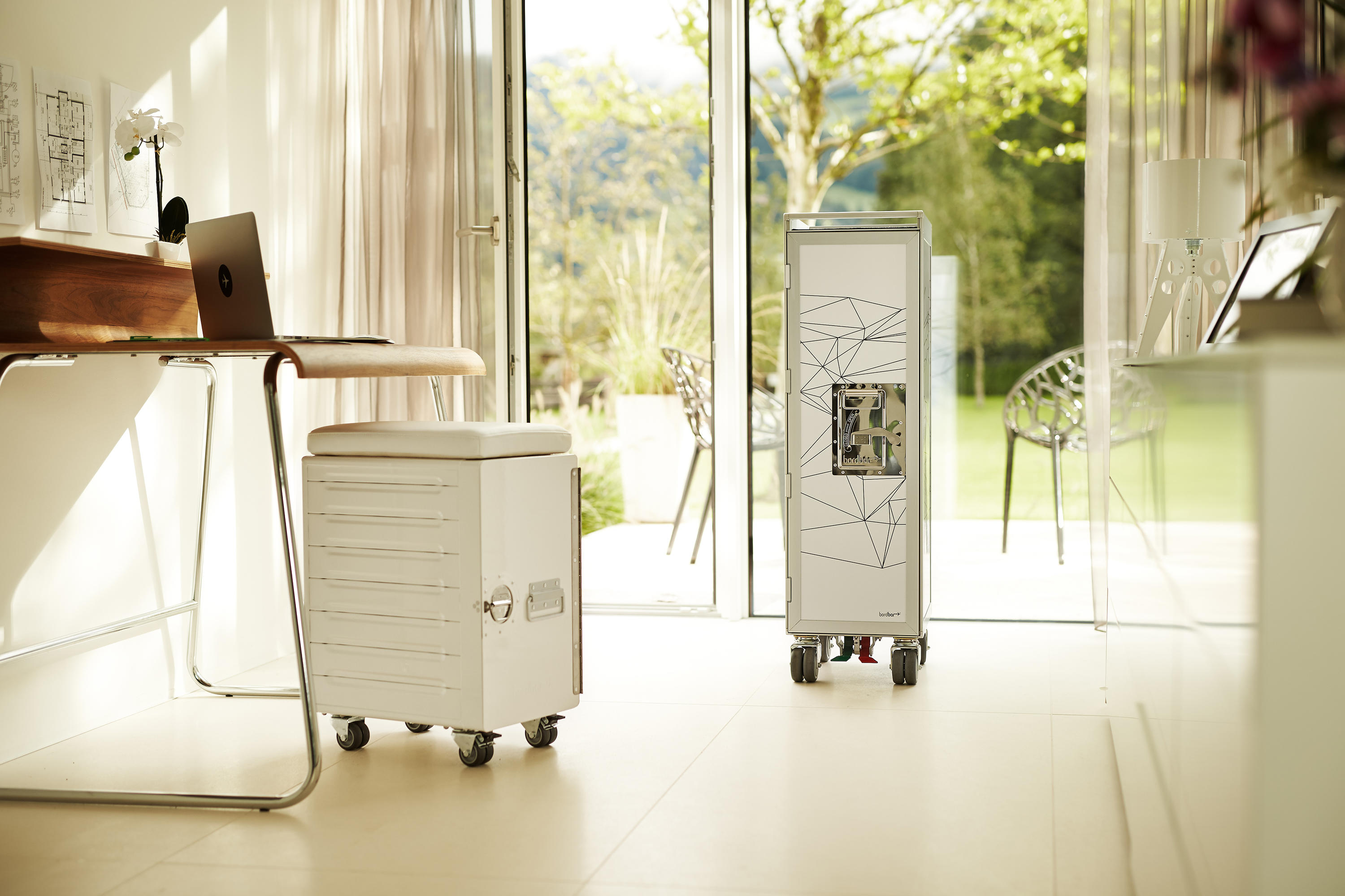 BORDBAR_NEW_AIRPORTS_BLACK - Trolleys from bordbar | Architonic