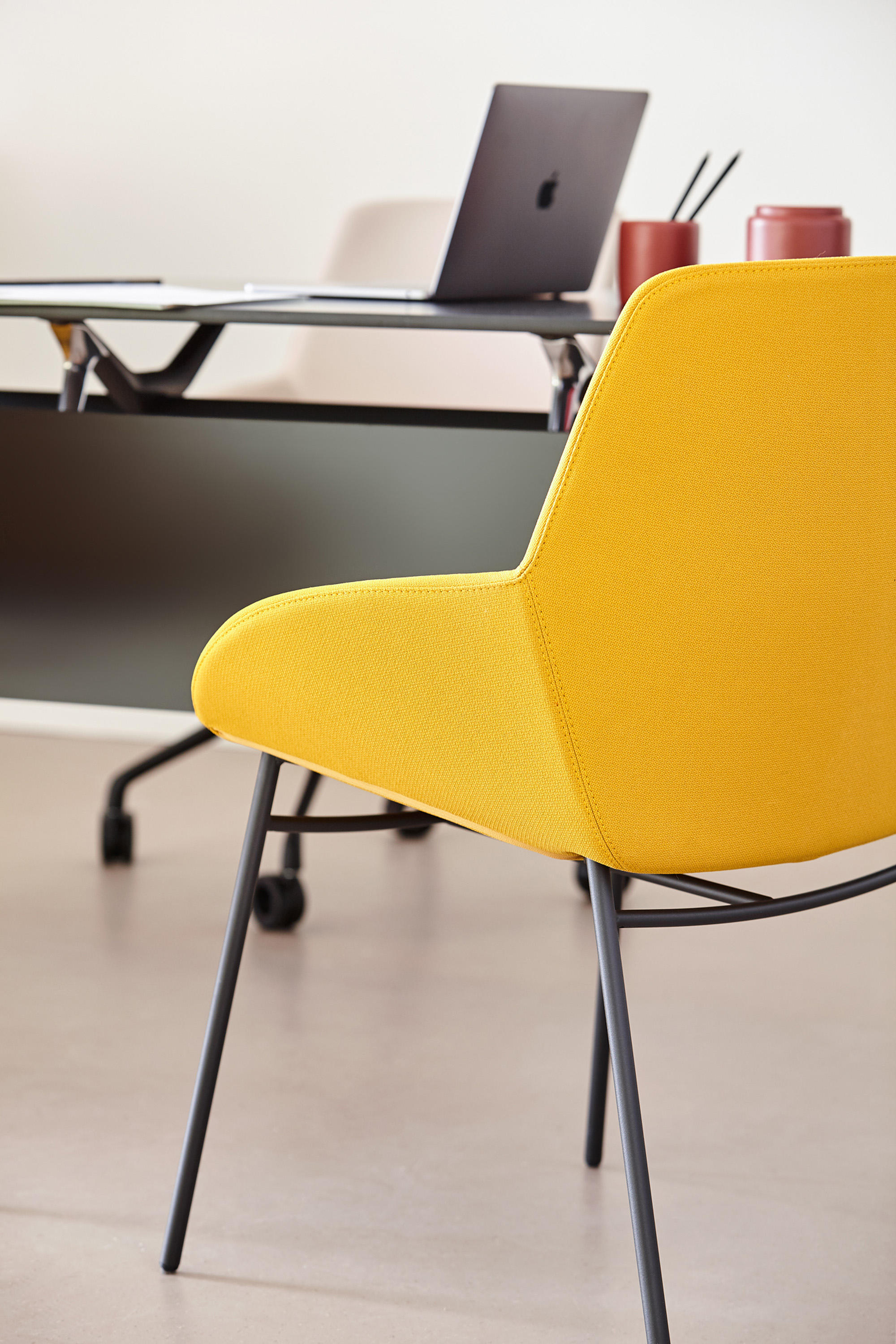 NOOM - Chairs from actiu | Architonic