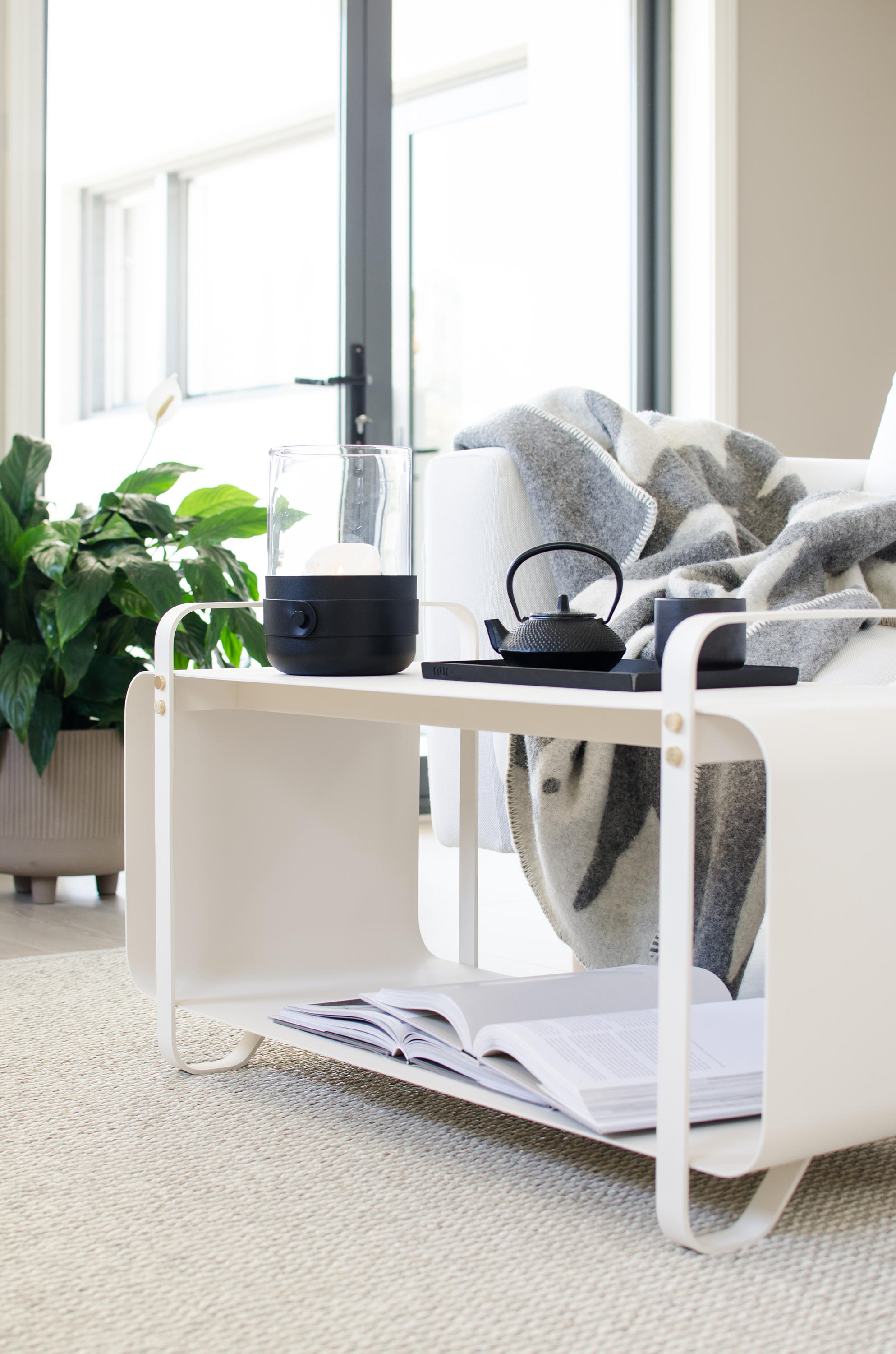 Emma Lantern | Lichen & designer furniture | Architonic
