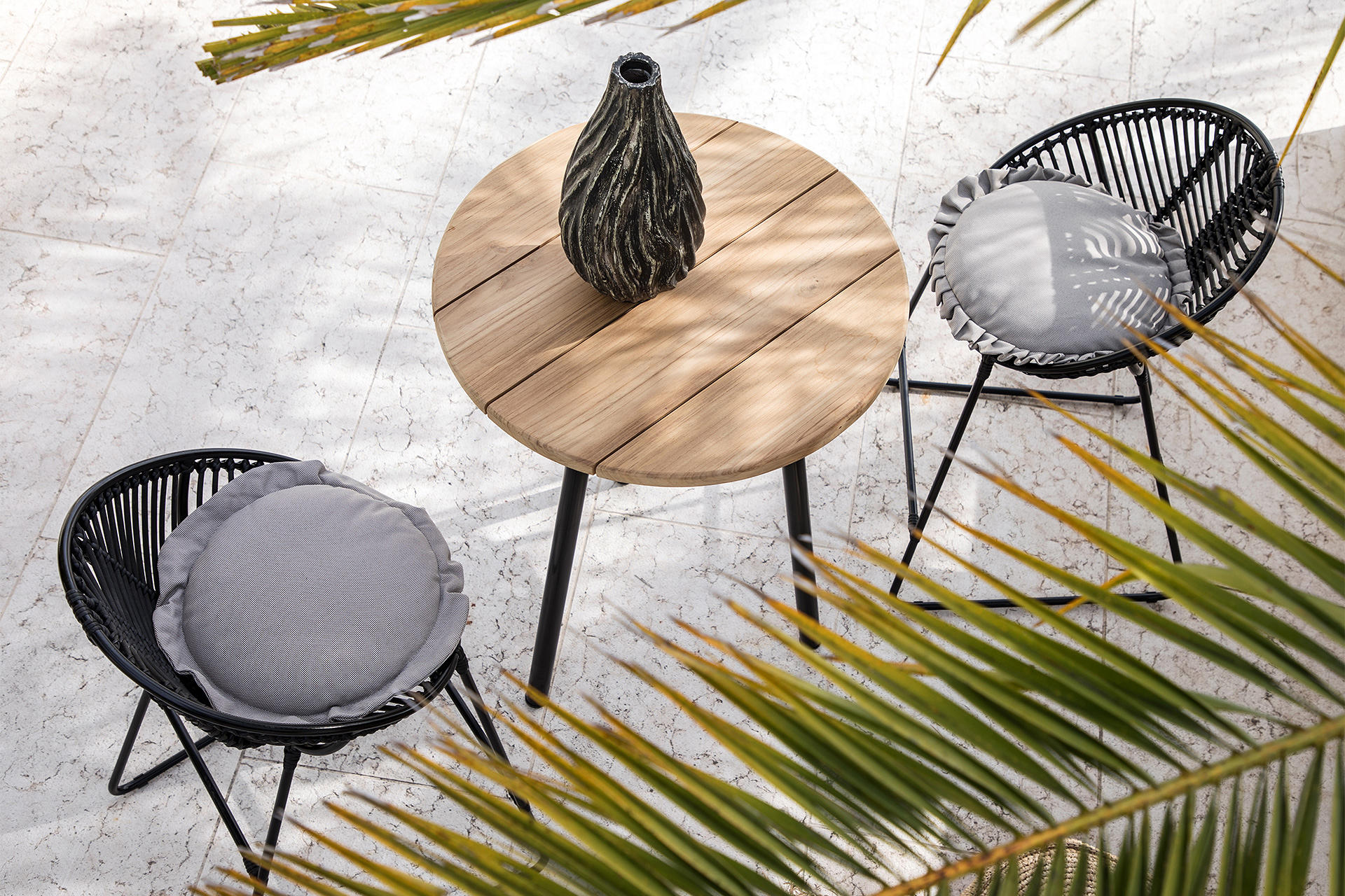 Moon Hanging Chair & designer furniture | Architonic